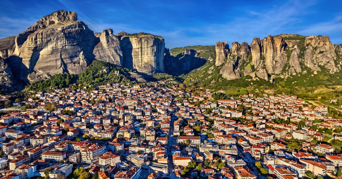 ΚΑΛΑΜΠΑΚΑ - ΚΑΣΤΡΑΚΙ - Κοσμικοί φρουροί των ιερών βράχων | Visit Thessaly